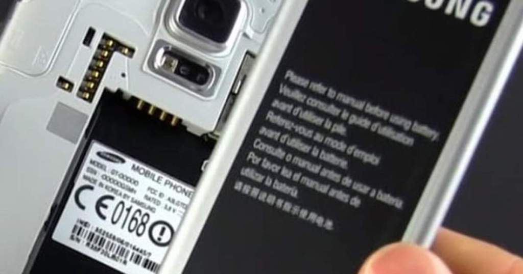 Η Samsung σκέφτεται τις αφαιρούμενες μπαταρίες για μερικά μοντέλα ...